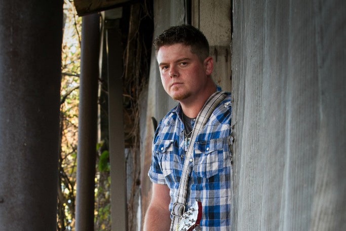 Dustin Collins' New Single "The Barn" Drops Today | Nashville.com