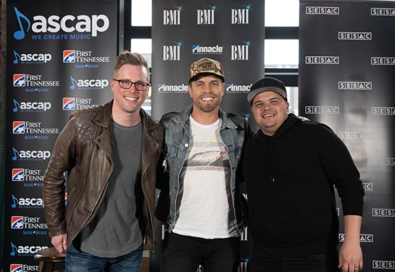 Dustin Lynch Celebrates First Number One As A Songwriter | Nashville.com
