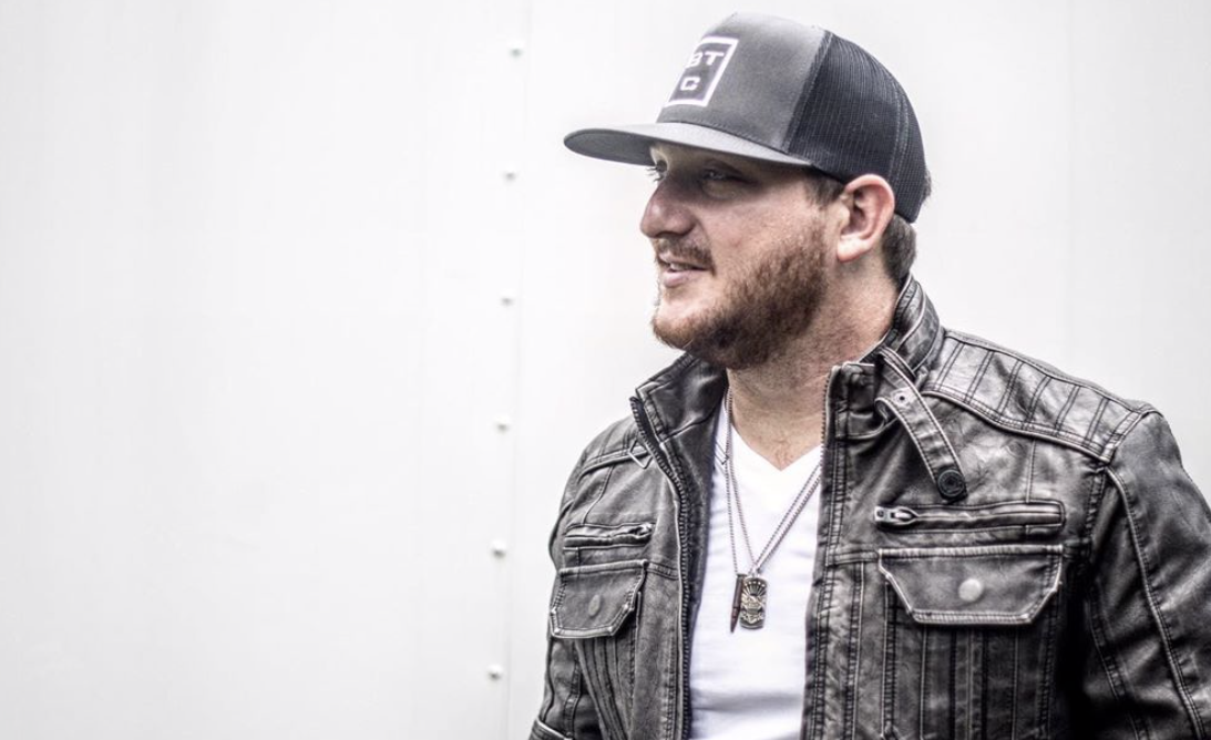 Kelly Clarkson Lends Her Voice To Kaleb Lee On “I Dream In Southern ...