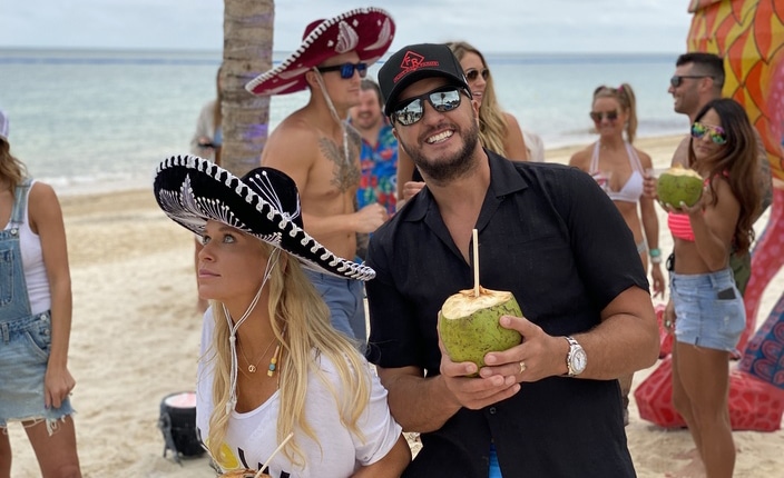 Luke Bryan Scores His 25th Number 1 | Nashville.com
