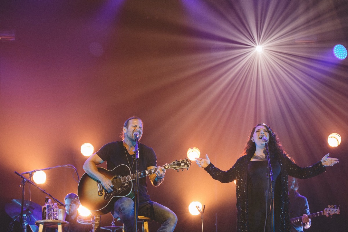 Kip Moore Drops “Wild World Deluxe” | Nashville.com