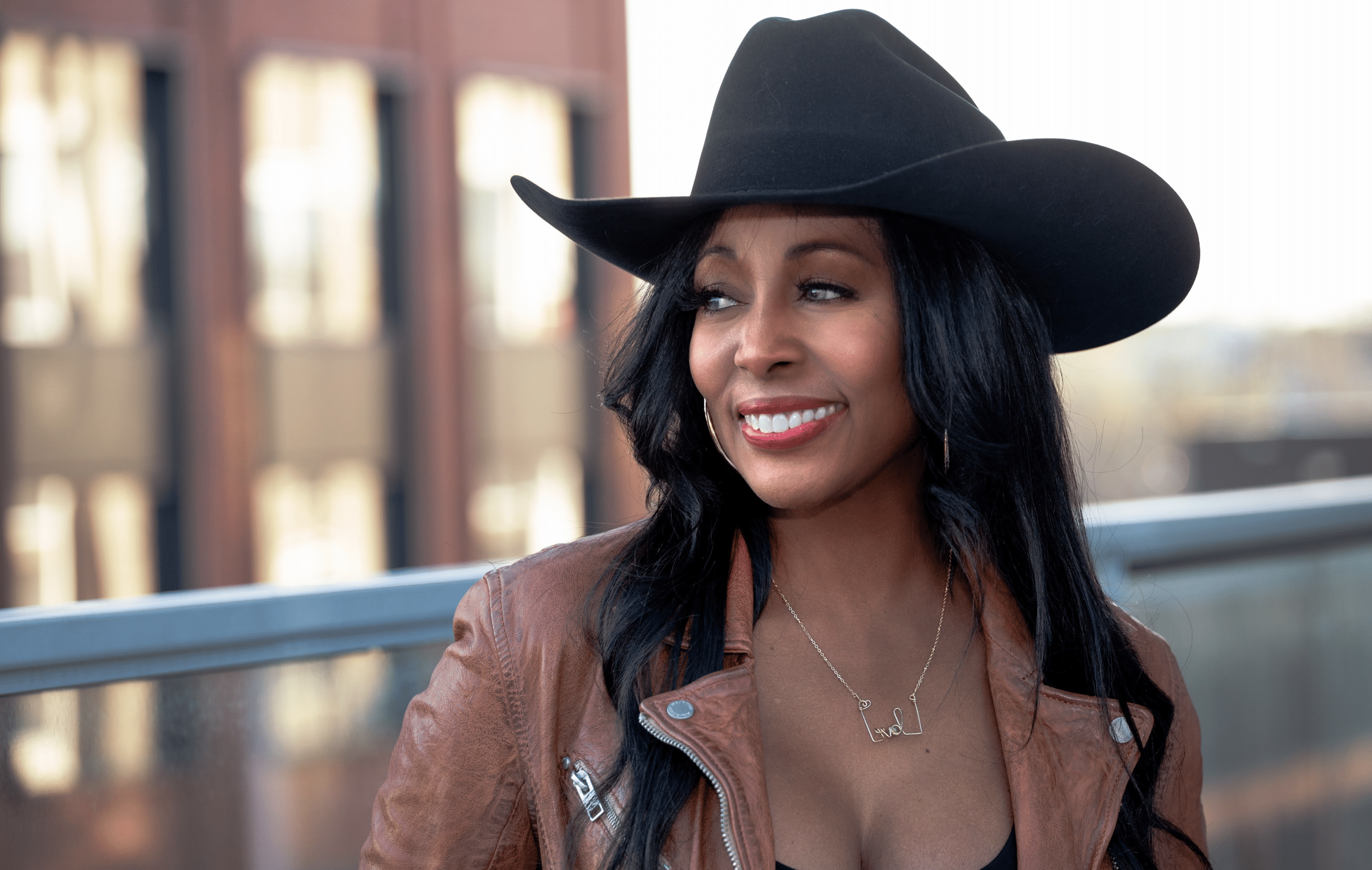 Brei Carter To Host "Country In Color" At Tin Roof | Nashville.com