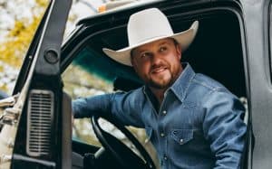 Cody Johnson Lands Career-High Chart Debut with “Travelin’ Soldier ...