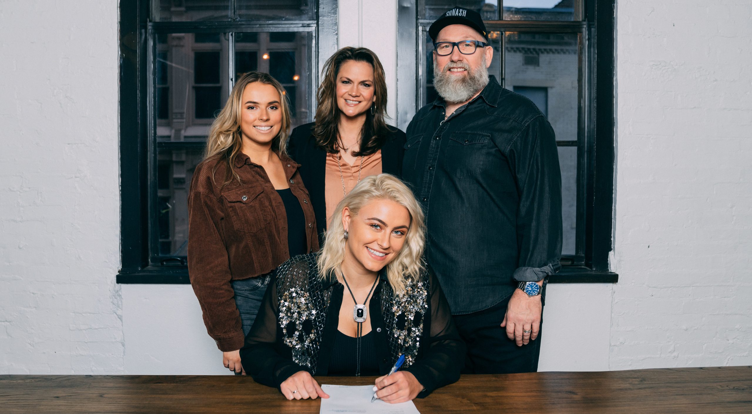 SoNash Publishing Signs Emma Zinck | Nashville.com
