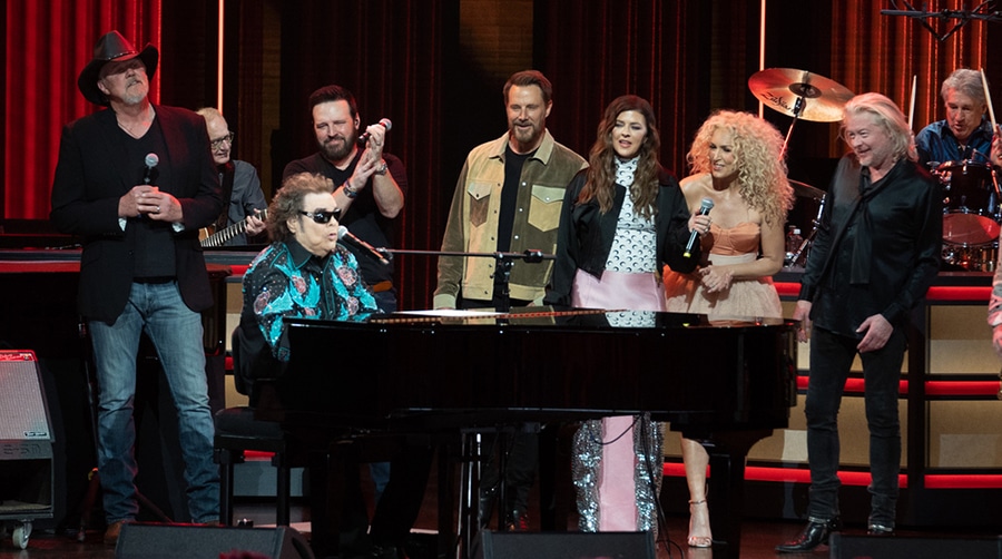 Grand Ole Opry Celebrates Ronnie Milsap's 80th Birthday | Nashville.com