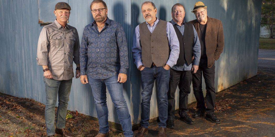 LISTEN: The Seldom Scene's “Man at the Crossroads” | Nashville.com