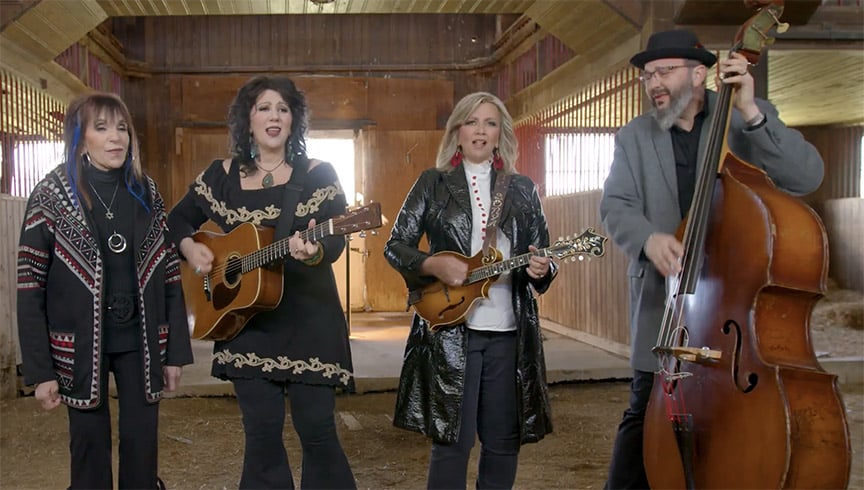WATCH: The Isaacs's "Humpty Dumpty Heart" | Nashville.com