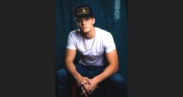 WATCH: Parker McCollum's “Handle On You” | Nashville.com